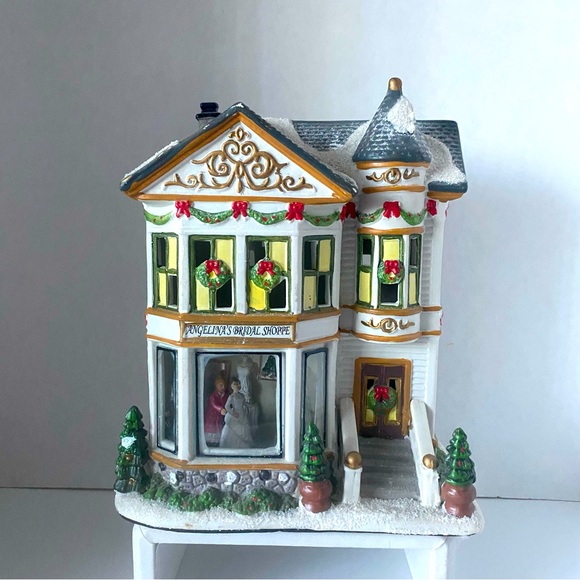 Holiday | Saint Nicholas Square Angelinas Bridal Shop 212 | Poshmark